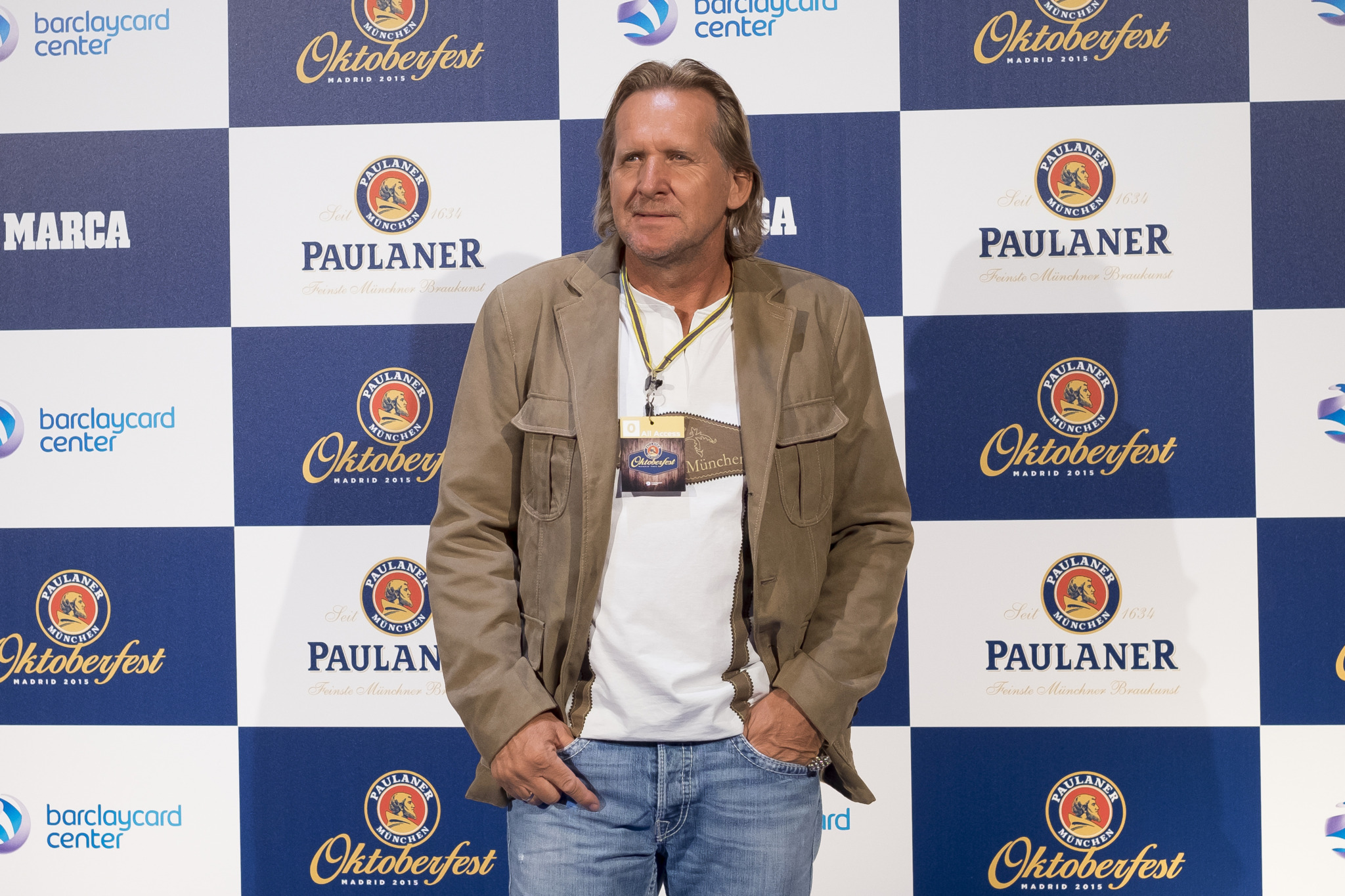 El entrenador bernd schuster no faltó a su cita a... | Loc | EL MUNDO