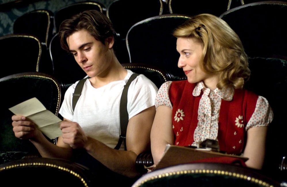 En 2009, interpreta a richard samuels en "me and... | Loc | EL MUNDO