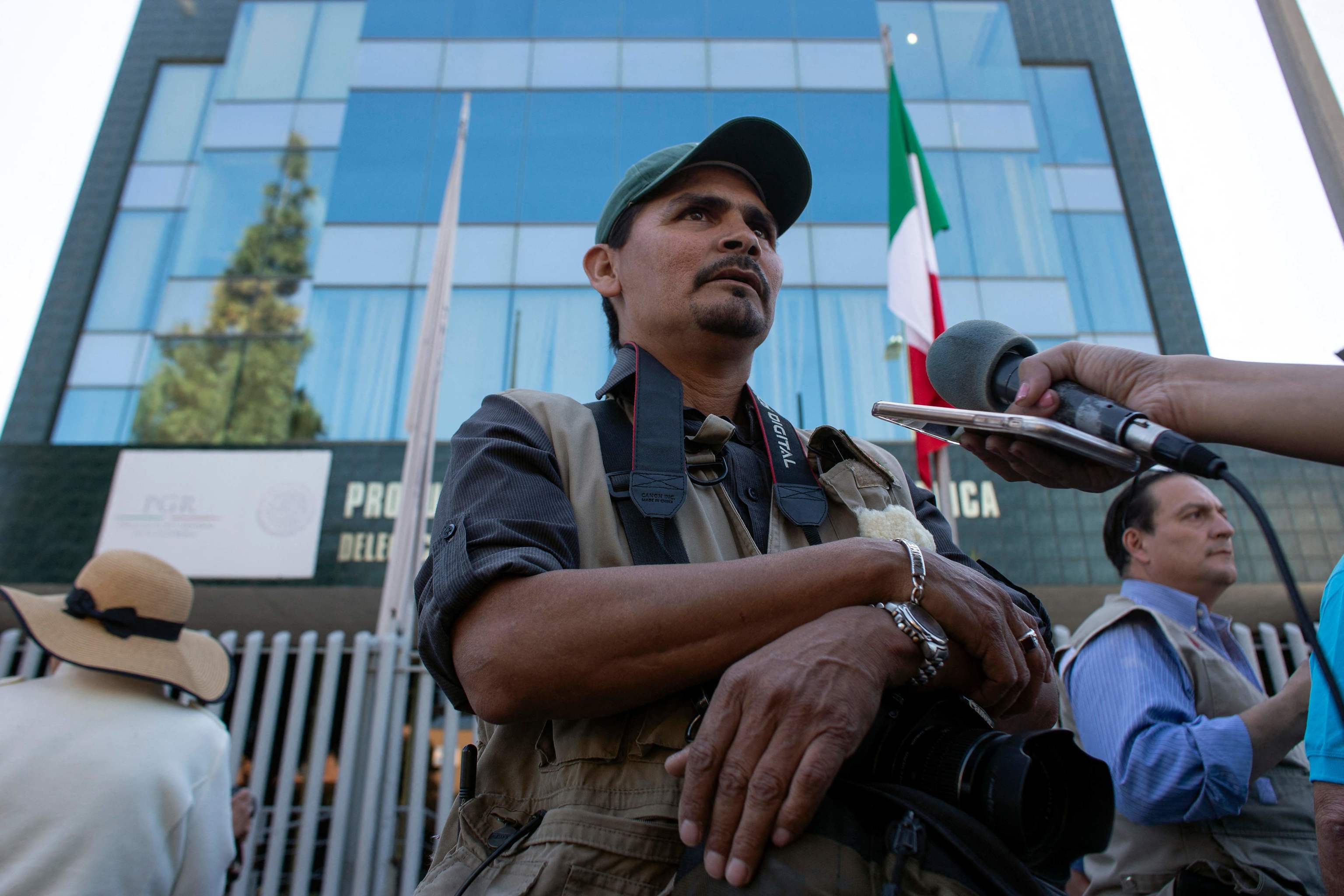Asesinado el fotoperiodista mexicano Margarito Martínez a la salida de ...