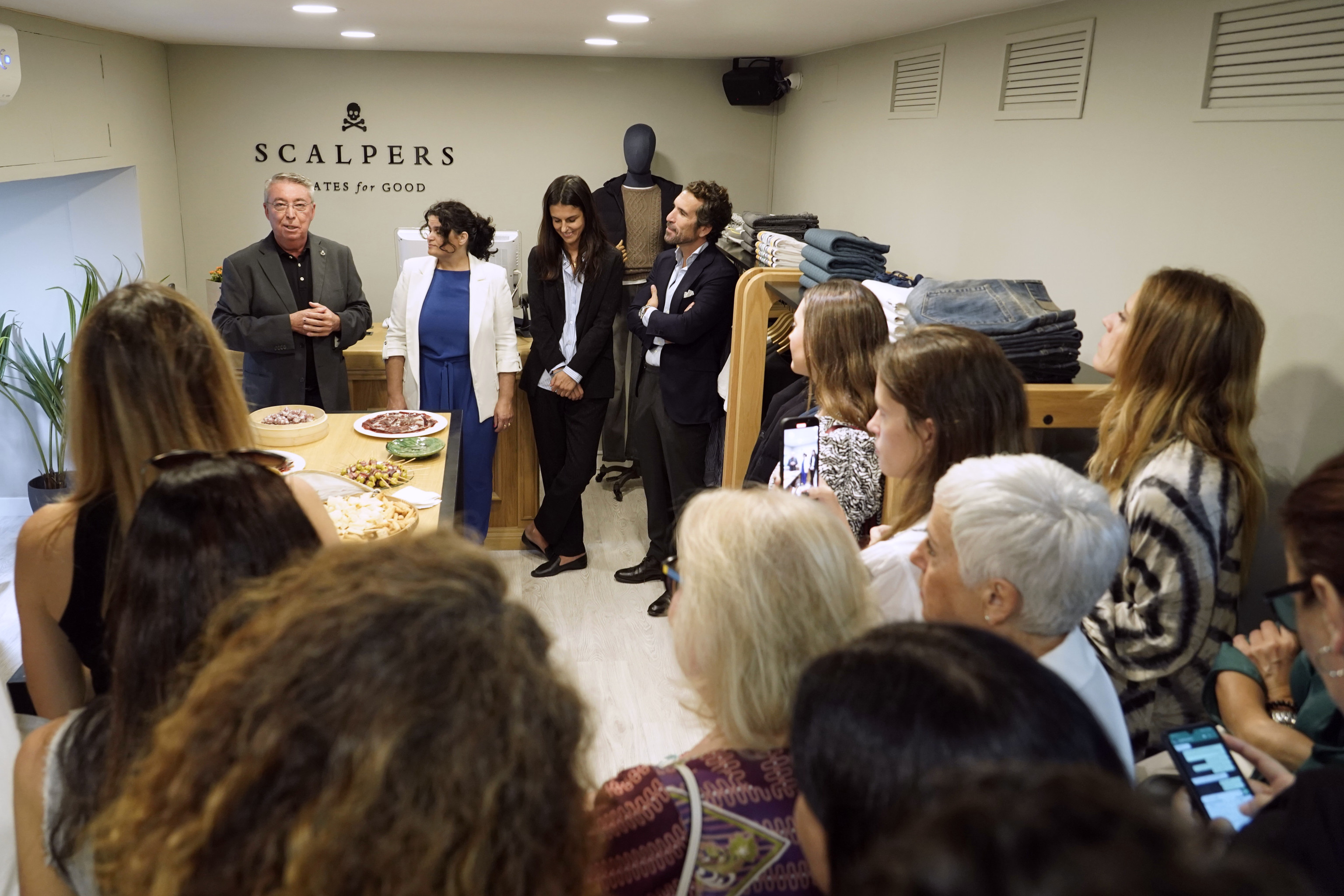 Scalpers abre en Sevilla su primera tienda solidaria con prendas ...