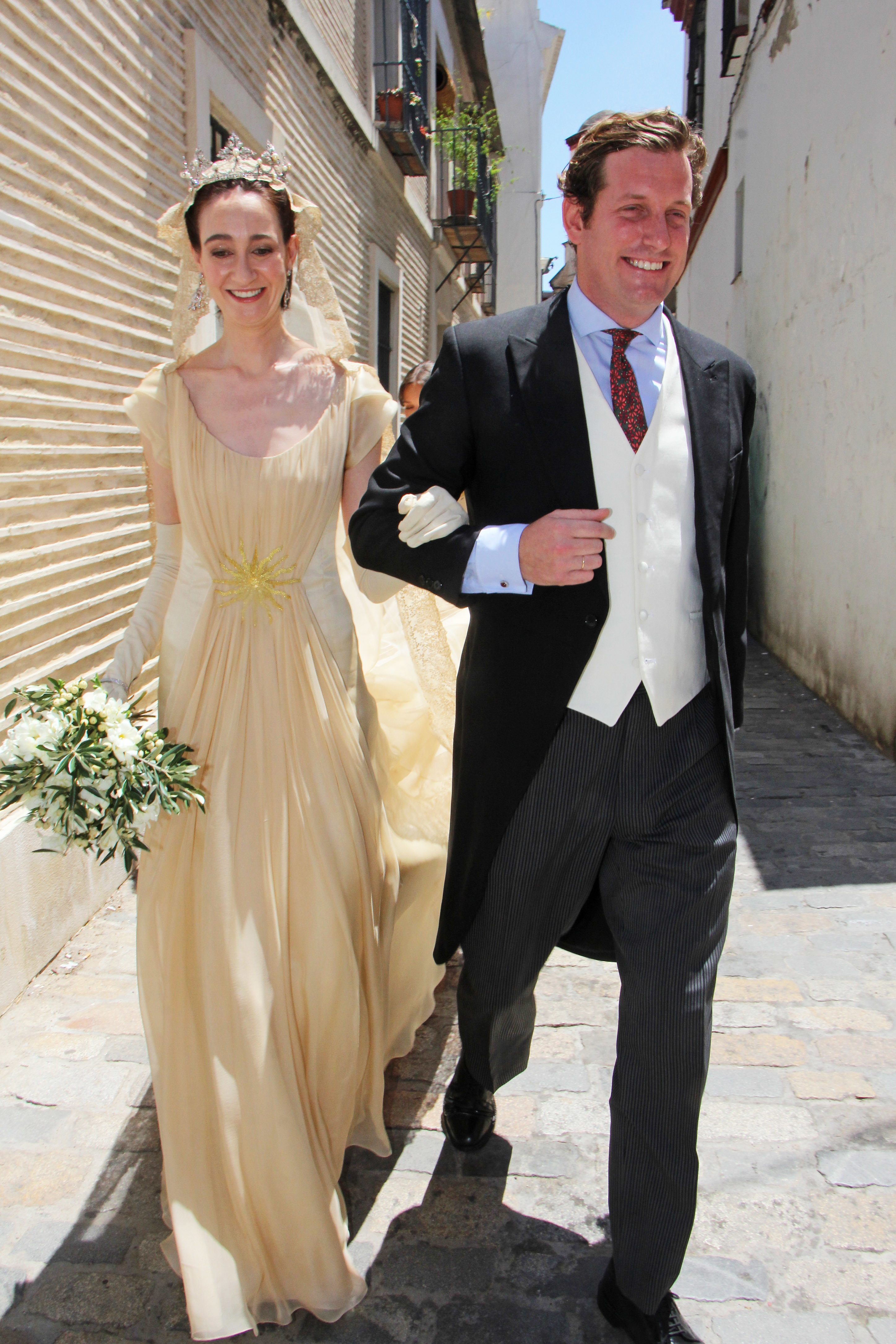 La boda de Sol de Medina y Pedro Domínguez-Manjón reúne en Sevilla a la ...