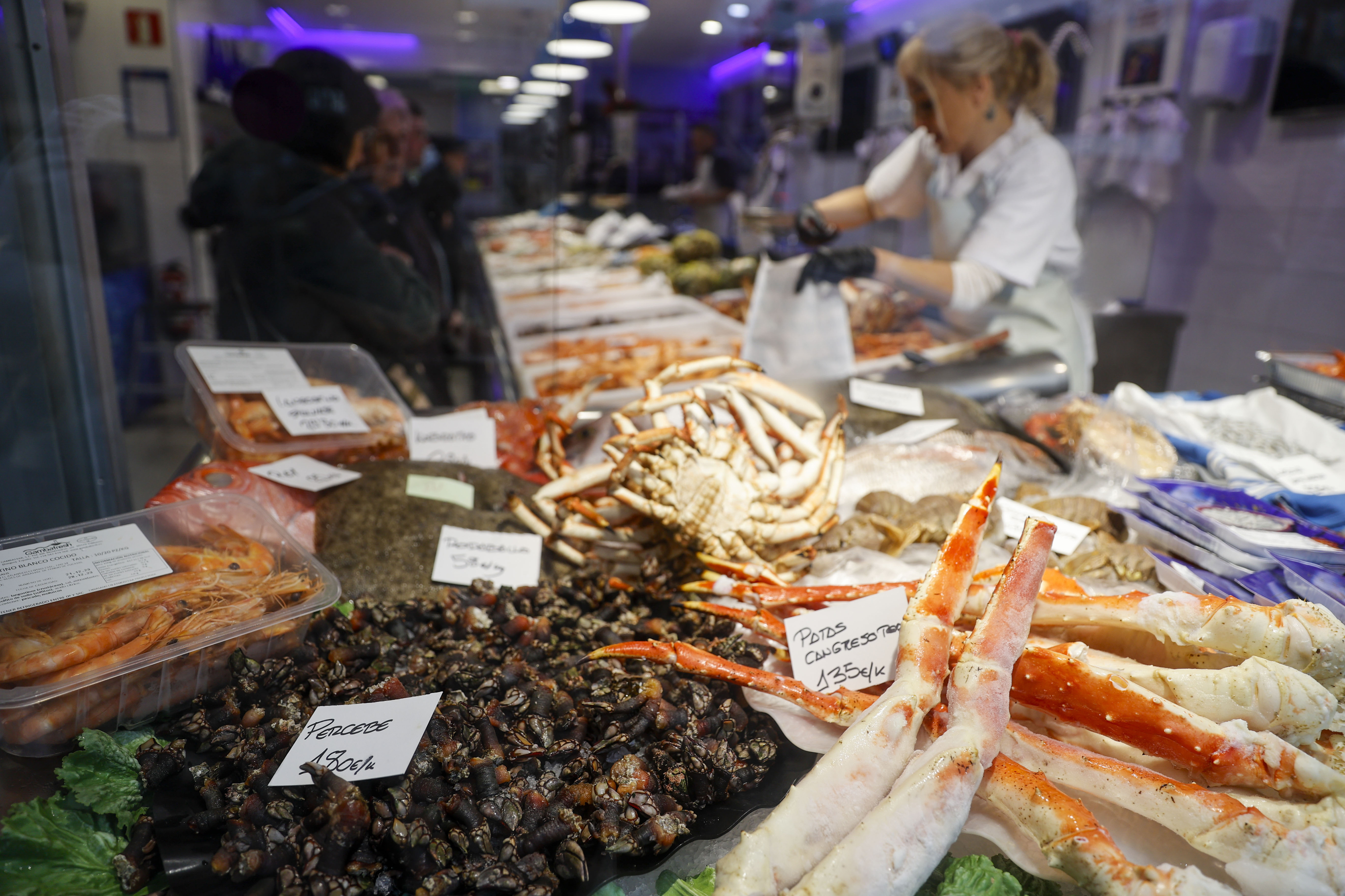 Cómo cocinar marisco en casa: langostinos congelados, gambas y otros ...
