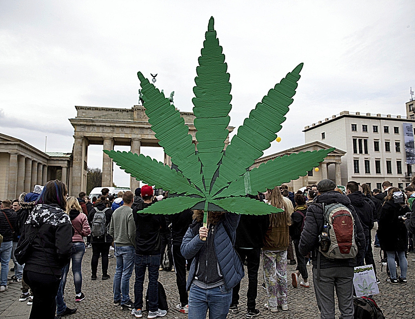 Los alemanes empiezan el año con subida de la gasolina, cannabis y ...