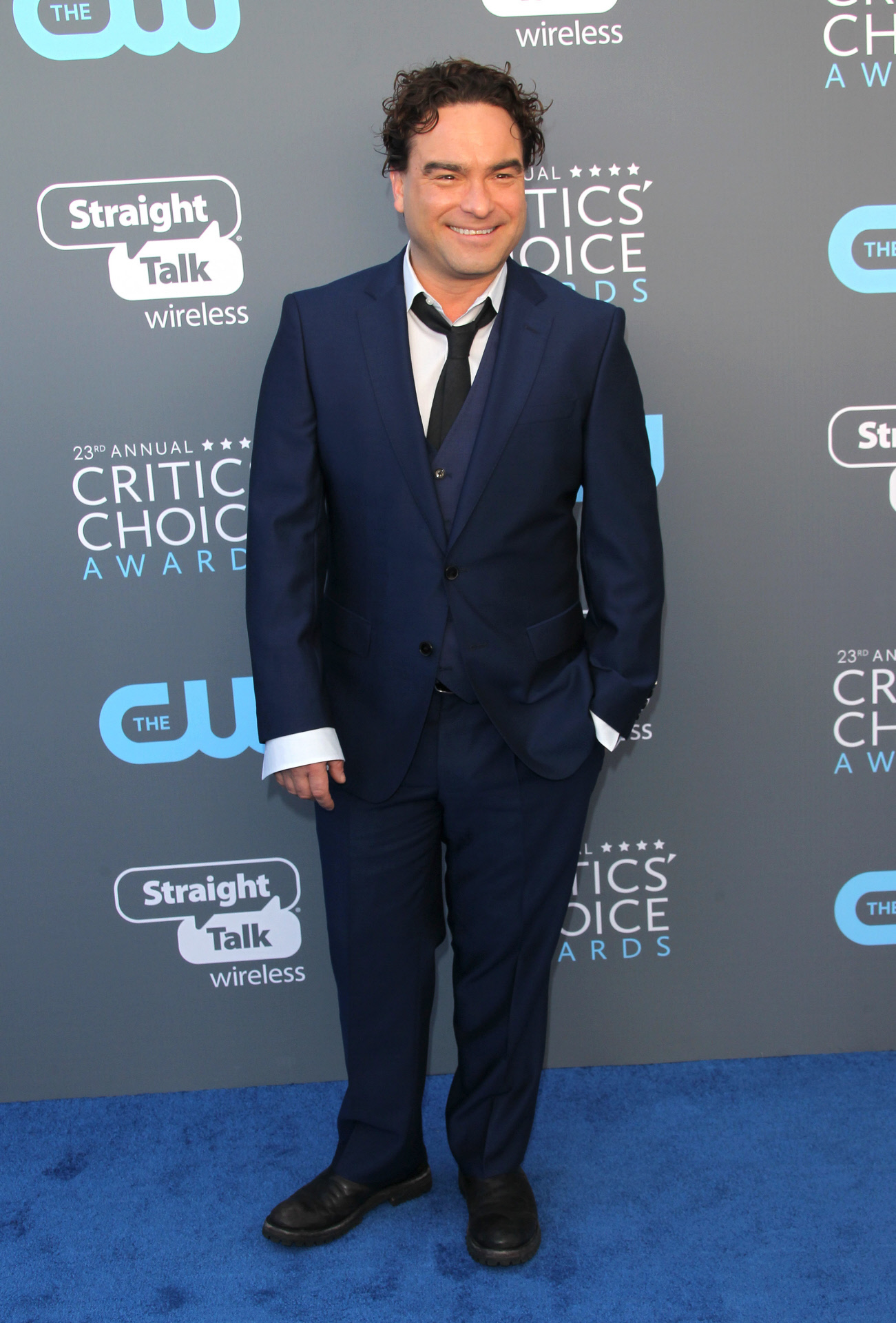 Johnny Galecki (The Big Bang Theory) se casa en secreto y da la ...