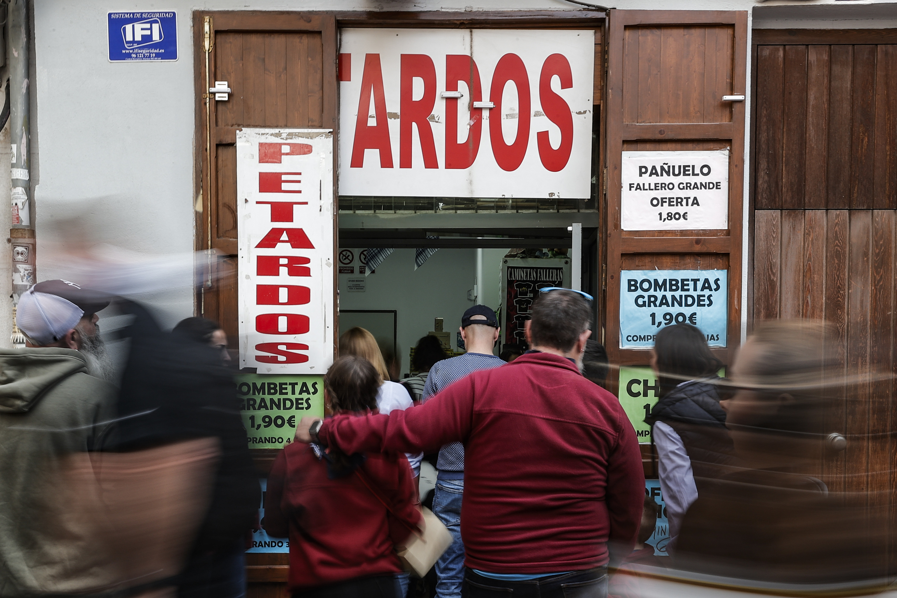Un hombre pierde una mano y otro sufre quemaduras en distintas partes ...