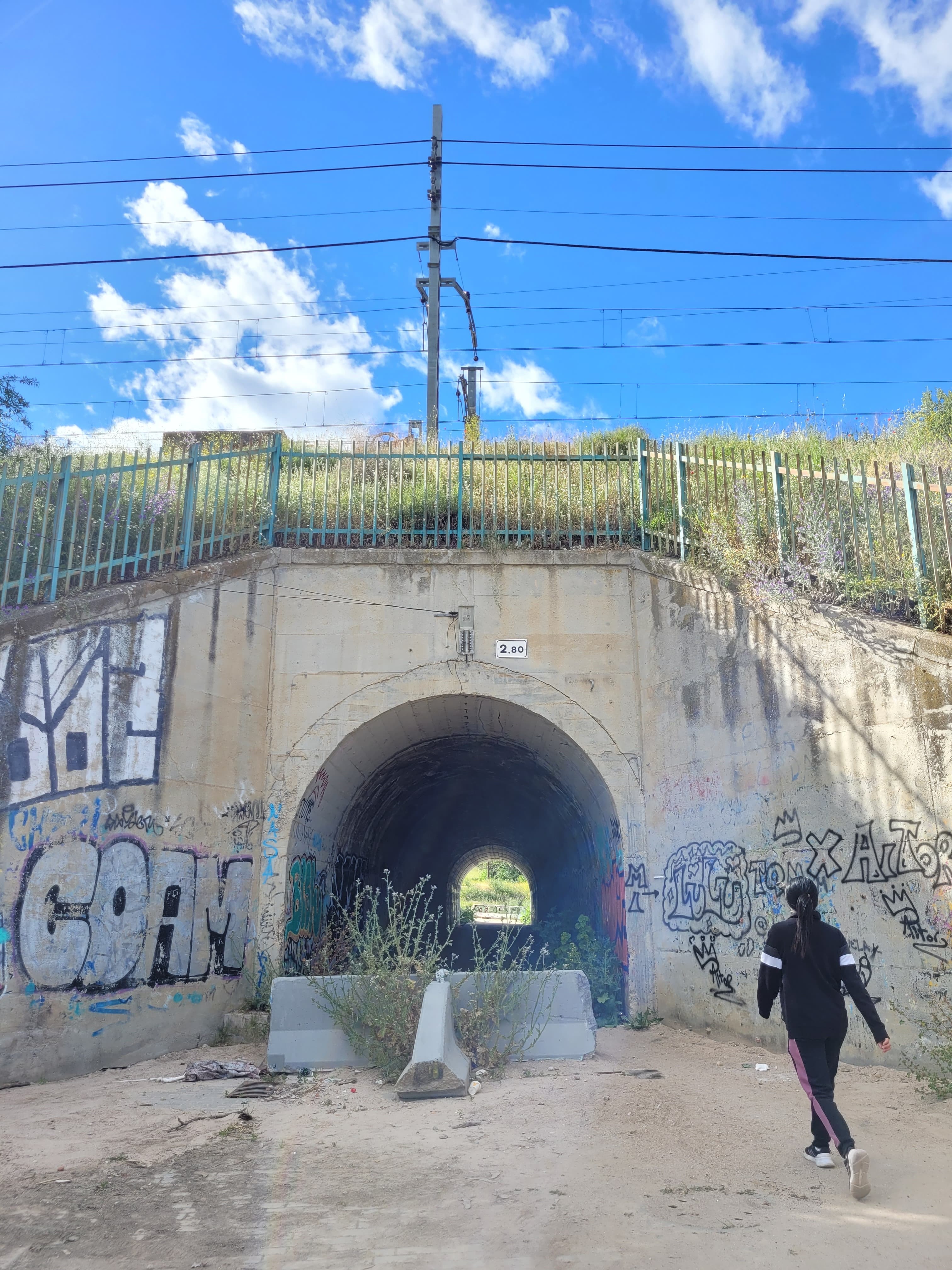 El túnel del terror de Pitis, la frontera entre los pisos de un millón ...