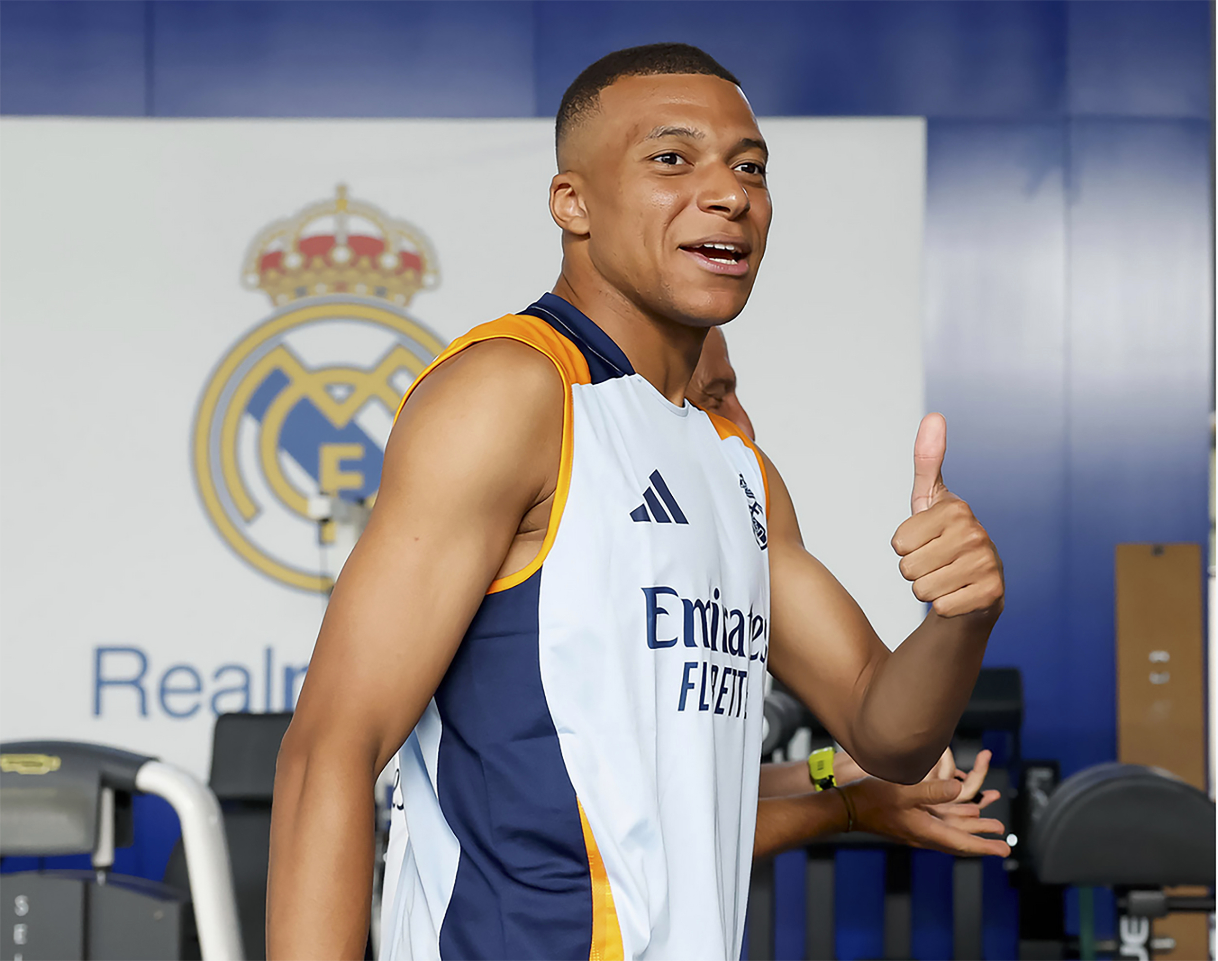 Mbappé, entre sonrisas y guiños de Ancelotti en su primer entrenamiento ...