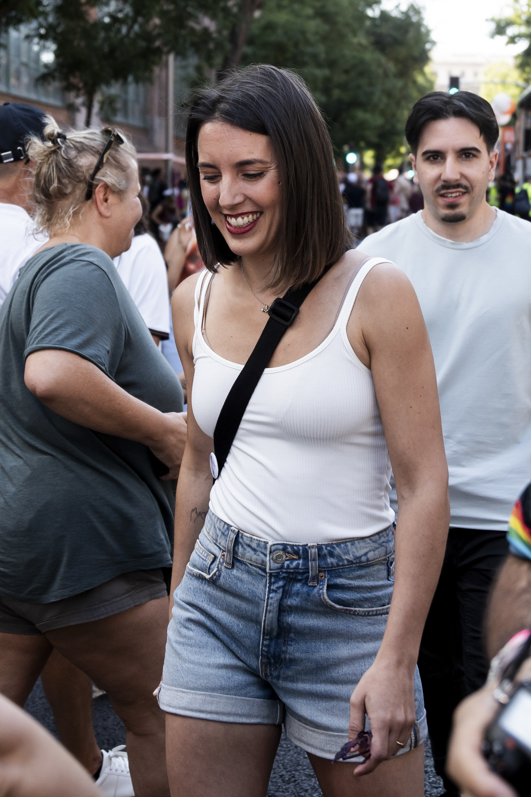 Las vacaciones de Irene Montero: posado en bikini, fideuá y foto en los ...