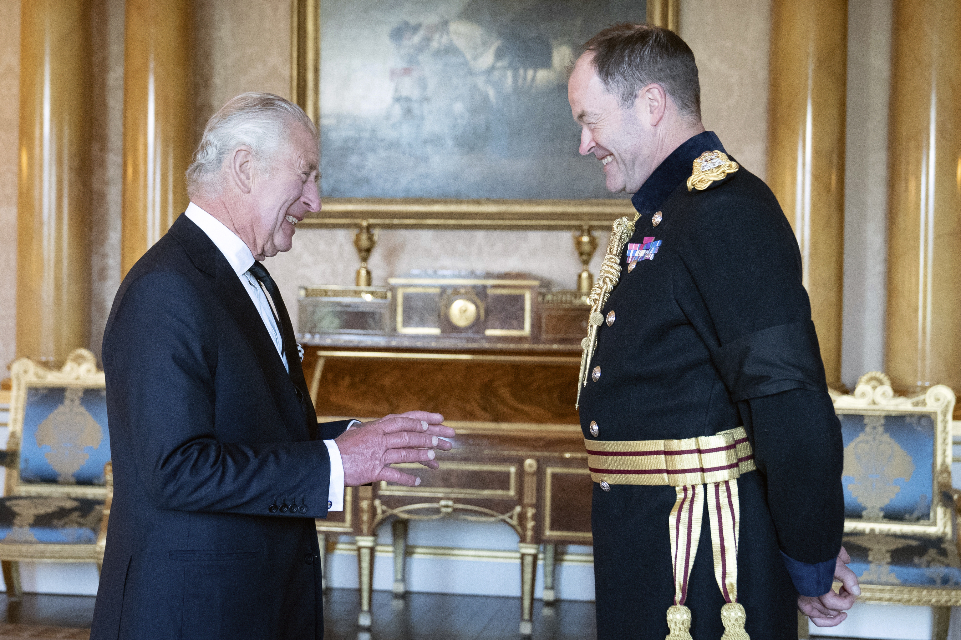 Santander ficha al ex jefe del Ejército británico ante el auge del ...