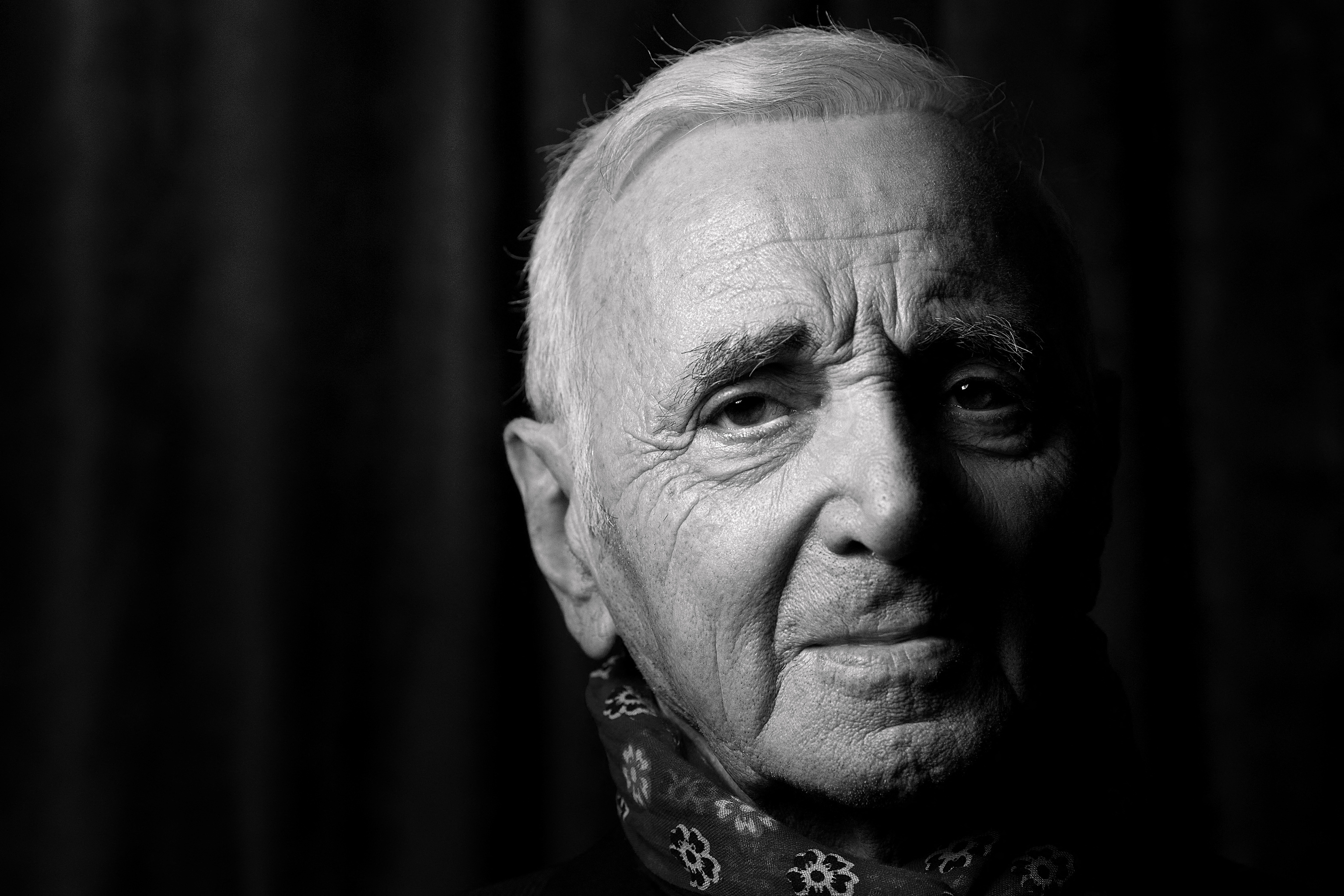 Charles Aznavour: la nariz que le dio problemas con los nazis y se ...