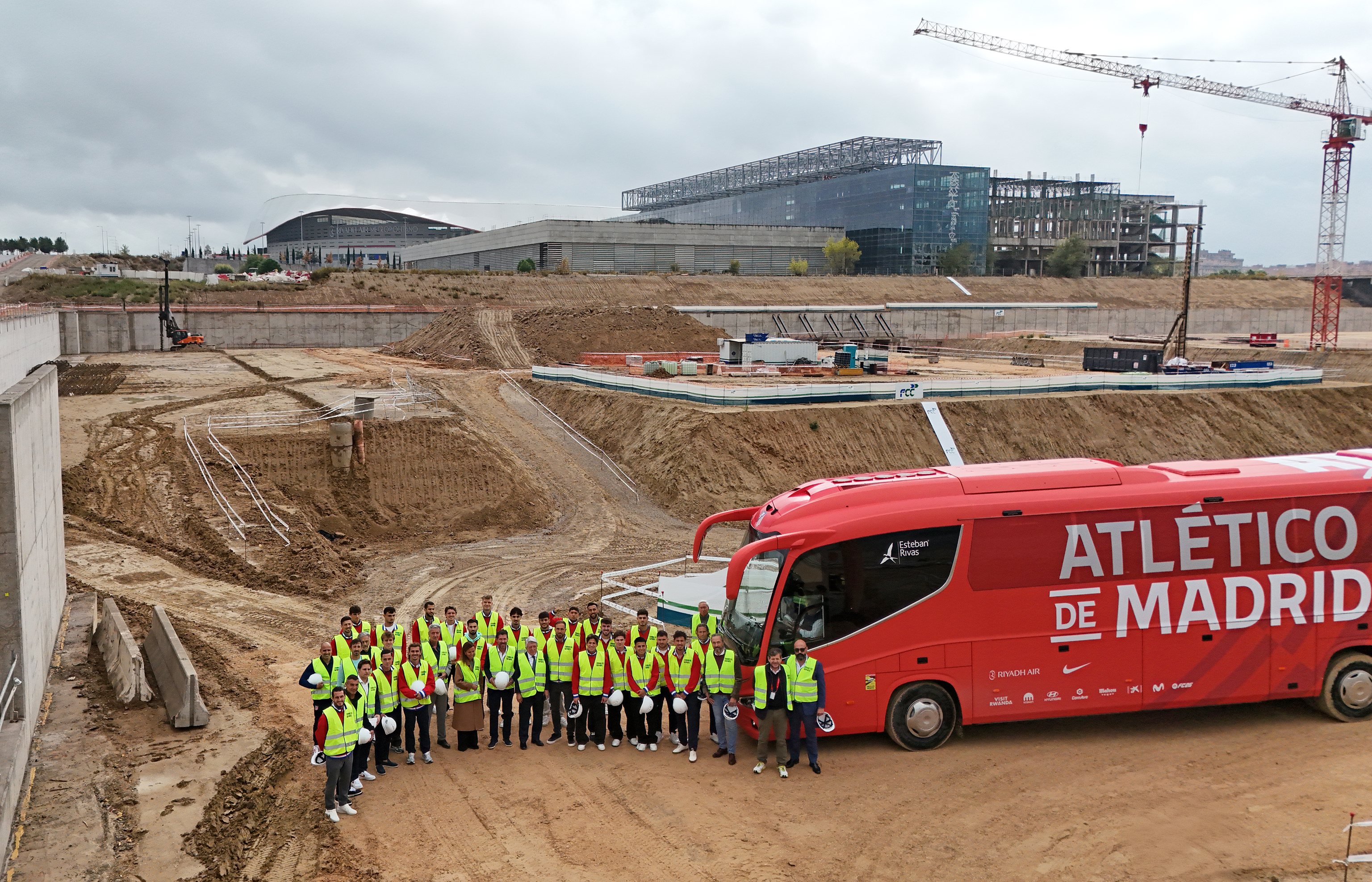 El Atlético visita las obras de la Ciudad del Deporte y hace parada en ...