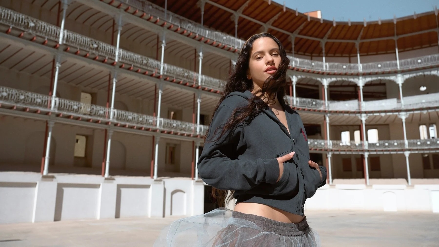 La gira más esperada: Rosalía actuará en el Movistar Arena de Madrid la ...