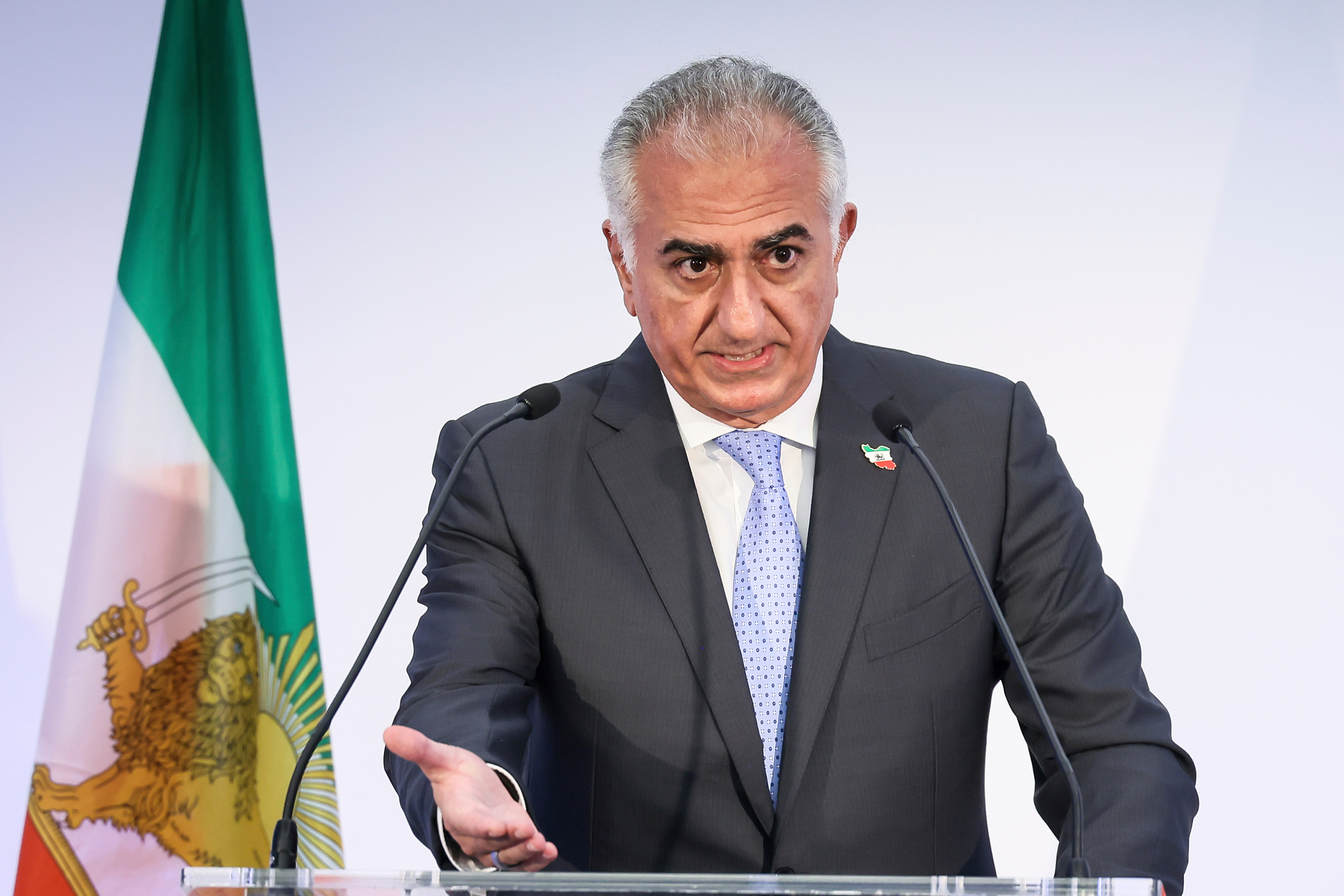 El ahora o nunca del príncipe heredero de Irán: las masivas protestas ...