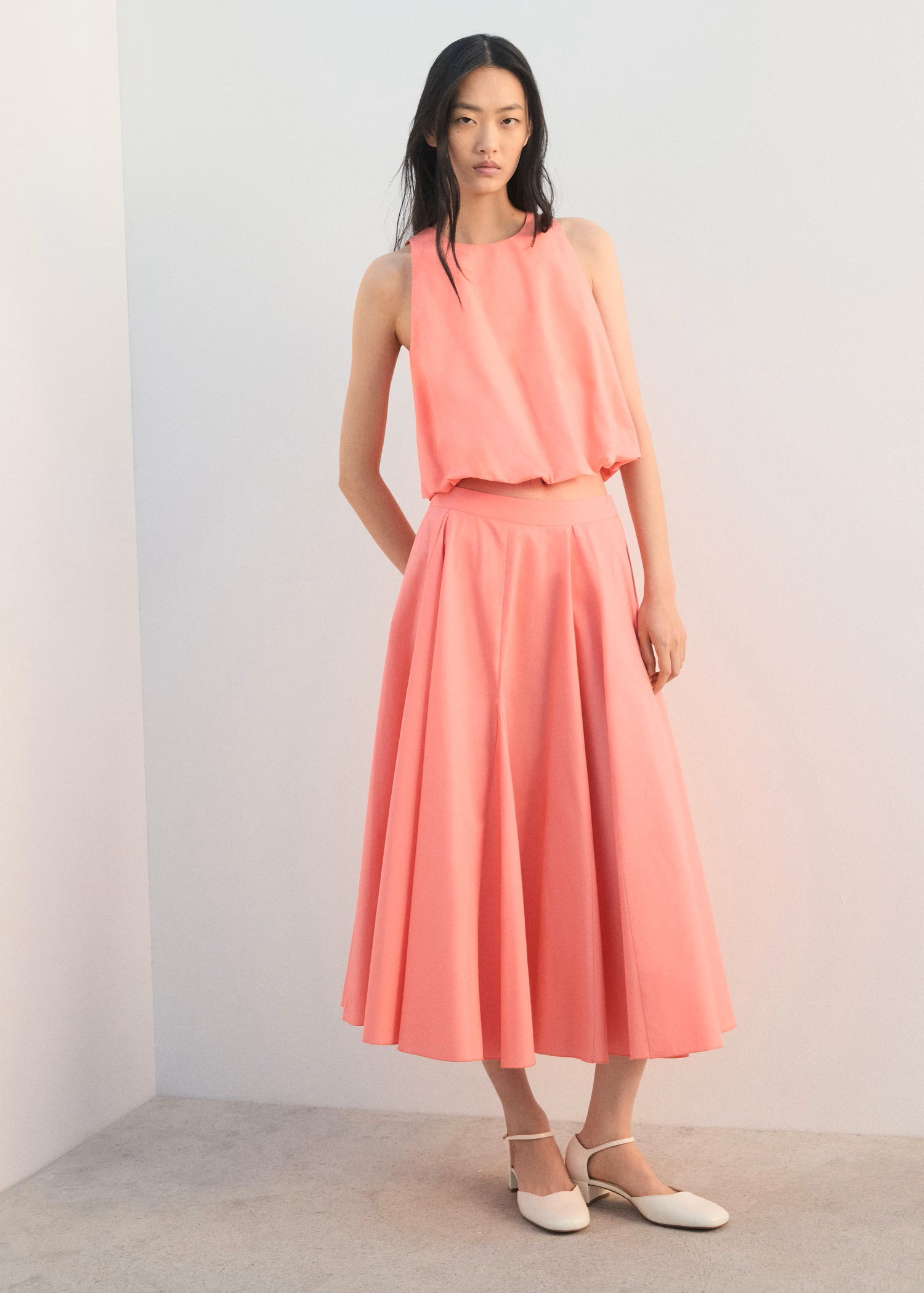 Adiós al estampado: 8 conjuntos monocolor de Zara y Mango ideales para ...