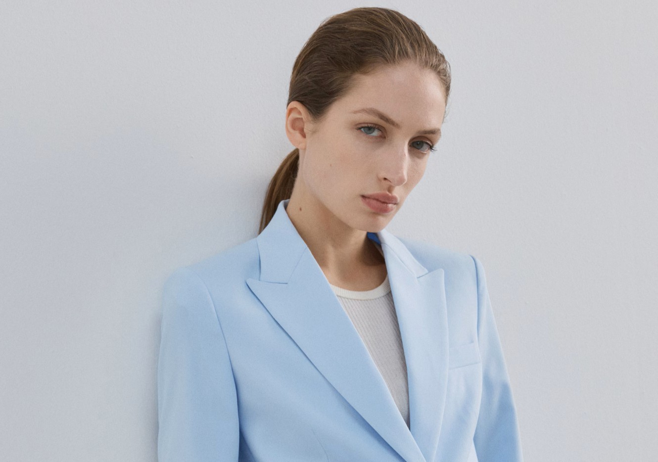 Adiós al estampado: 8 conjuntos monocolor de Zara y Mango ideales para ...