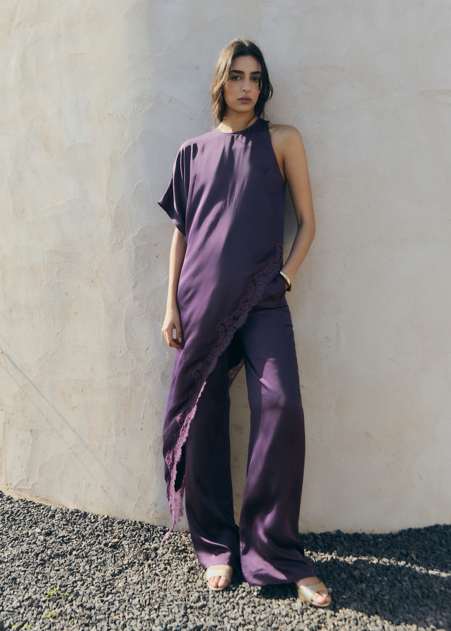 Adiós al estampado: 8 conjuntos monocolor de Zara y Mango ideales para ...