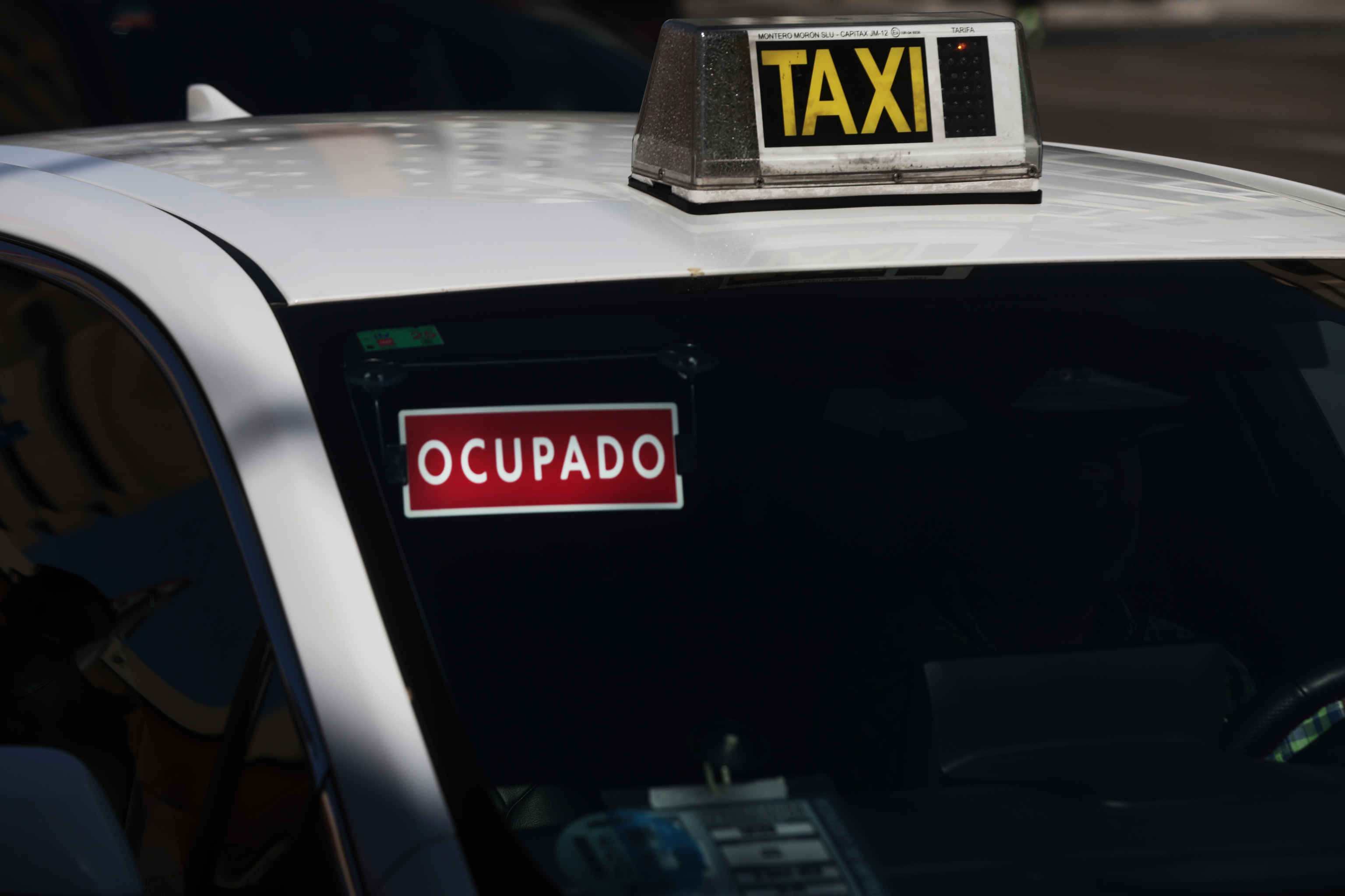 Seis comas viajan en un taxi | Madrid