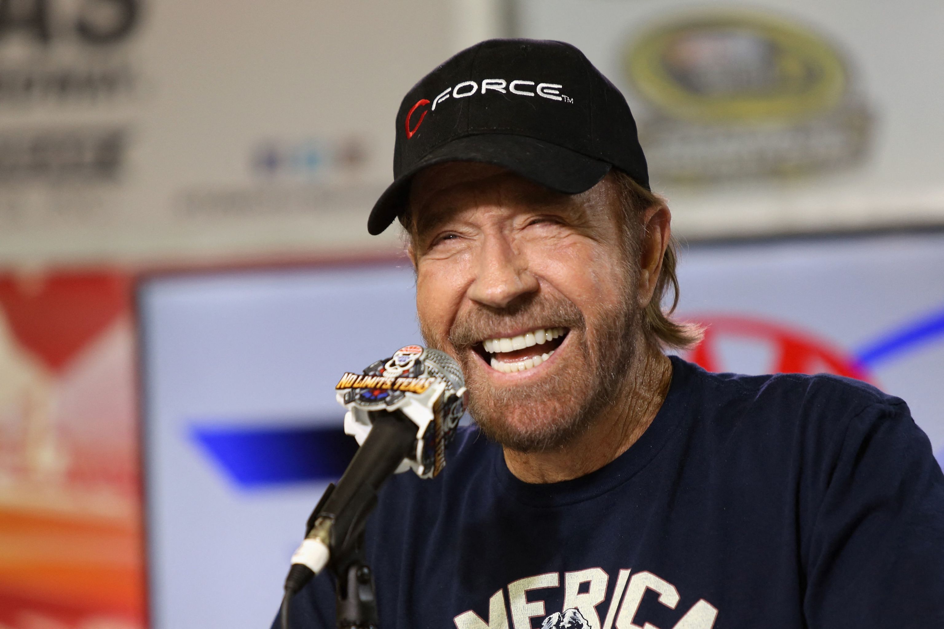 Chuck Norris, de 86 años, es hospitalizado de urgencia en Hawái ...