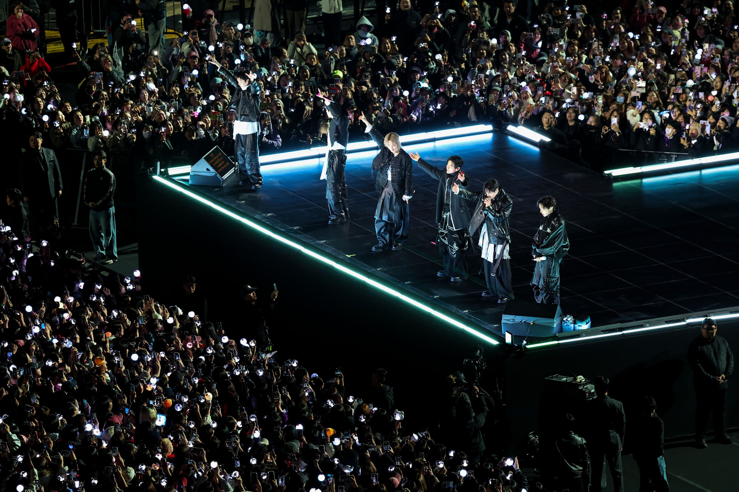 Los reyes del k-pop BTS arrasan en Seúl en su concierto de regreso | Música