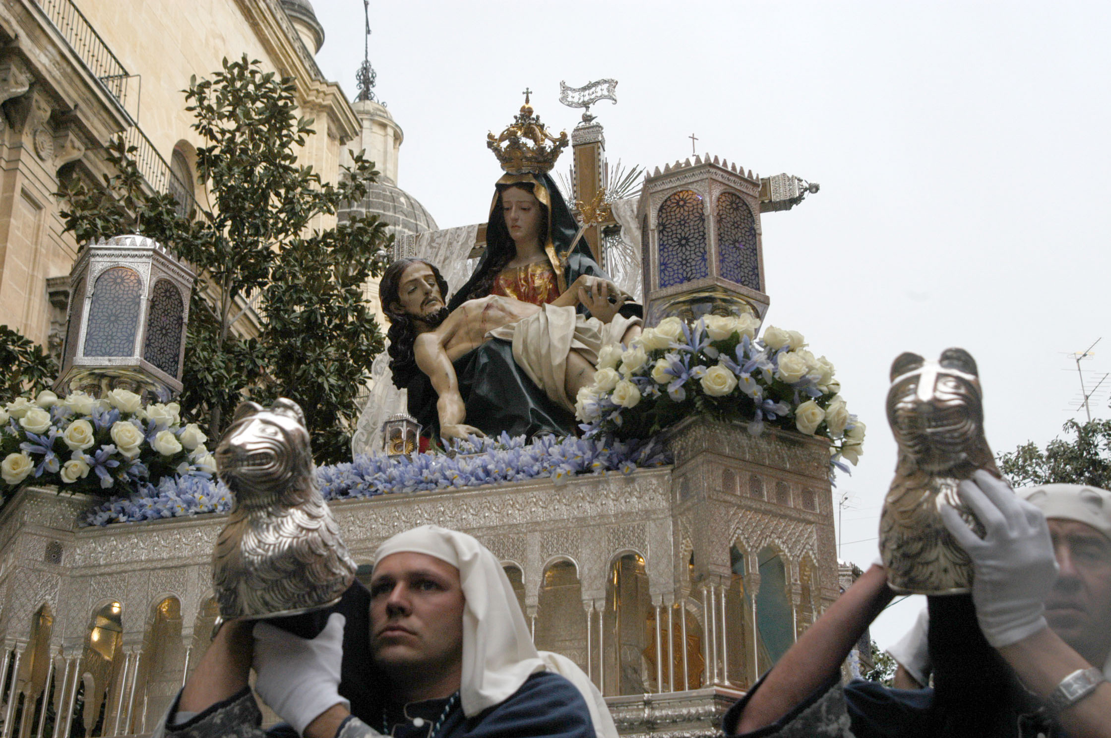 Procesiones en Granada hoy, Lunes Santo, de la Semana Santa 2026 ...
