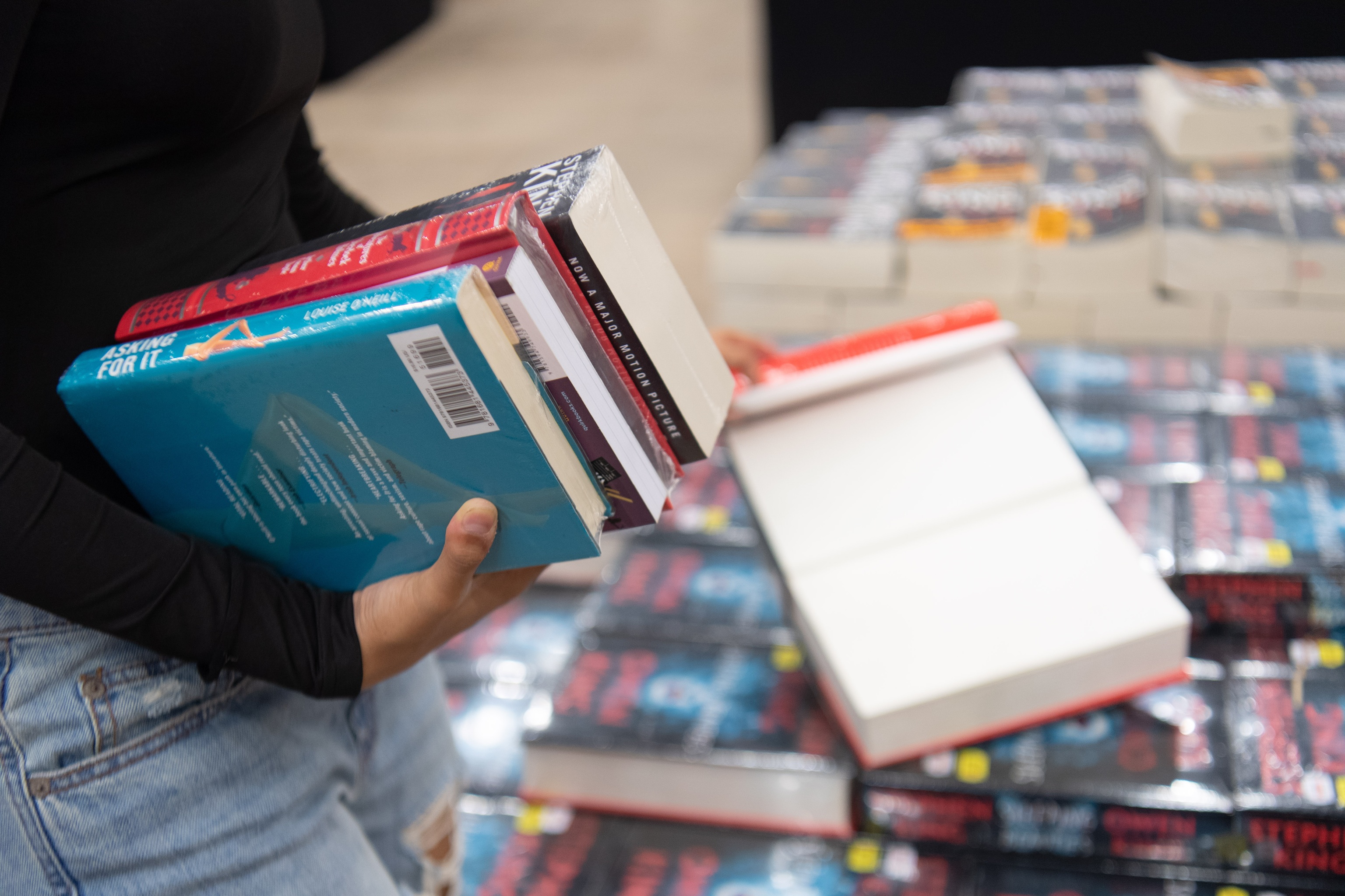 Feria del Libro en Valencia 2026: horarios y qué autores firman hoy ...