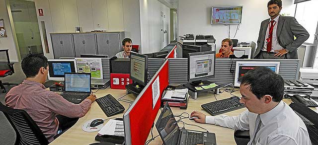 La Administración se cuela en casa a través de la tele | Castilla y ...